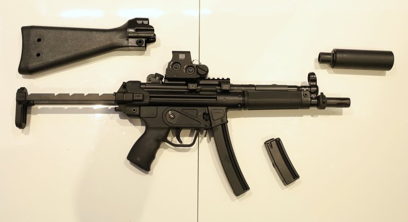 MKE T94 A2 mit B&T Schubschaft, Schalldämpfer, EOTech MP5 Kaliber: 9mm Luger *0 EUR Versand * - eGun